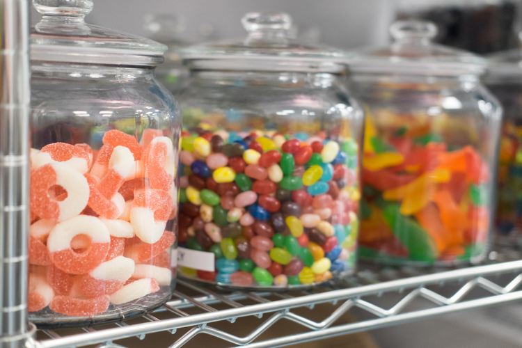 Island Treats unwraps a sweet new storefront on Mercer Island - My ...